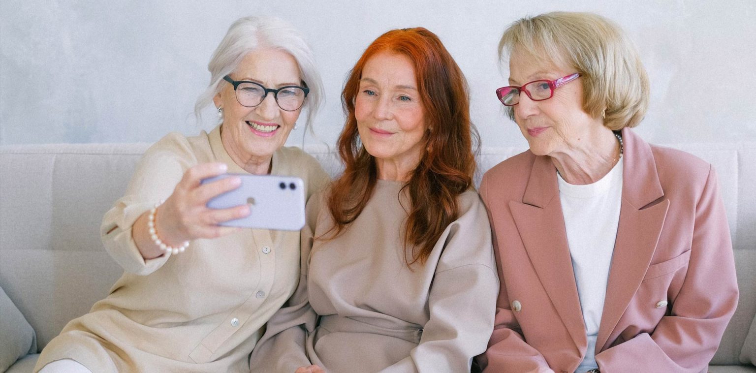 The Benefits of Socialization for Seniors - Resource for Seniors and ...